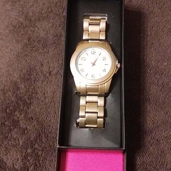Avon | Accessories | New Avon Mens Quartz Watch | Poshmark